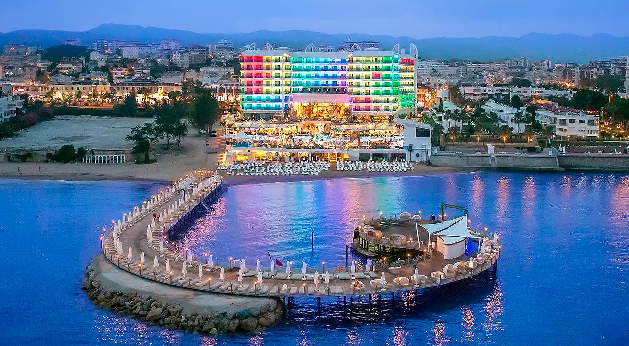 Kelionė į Turkiją Azura Deluxe Resort & Spa viešbutį su UAI
