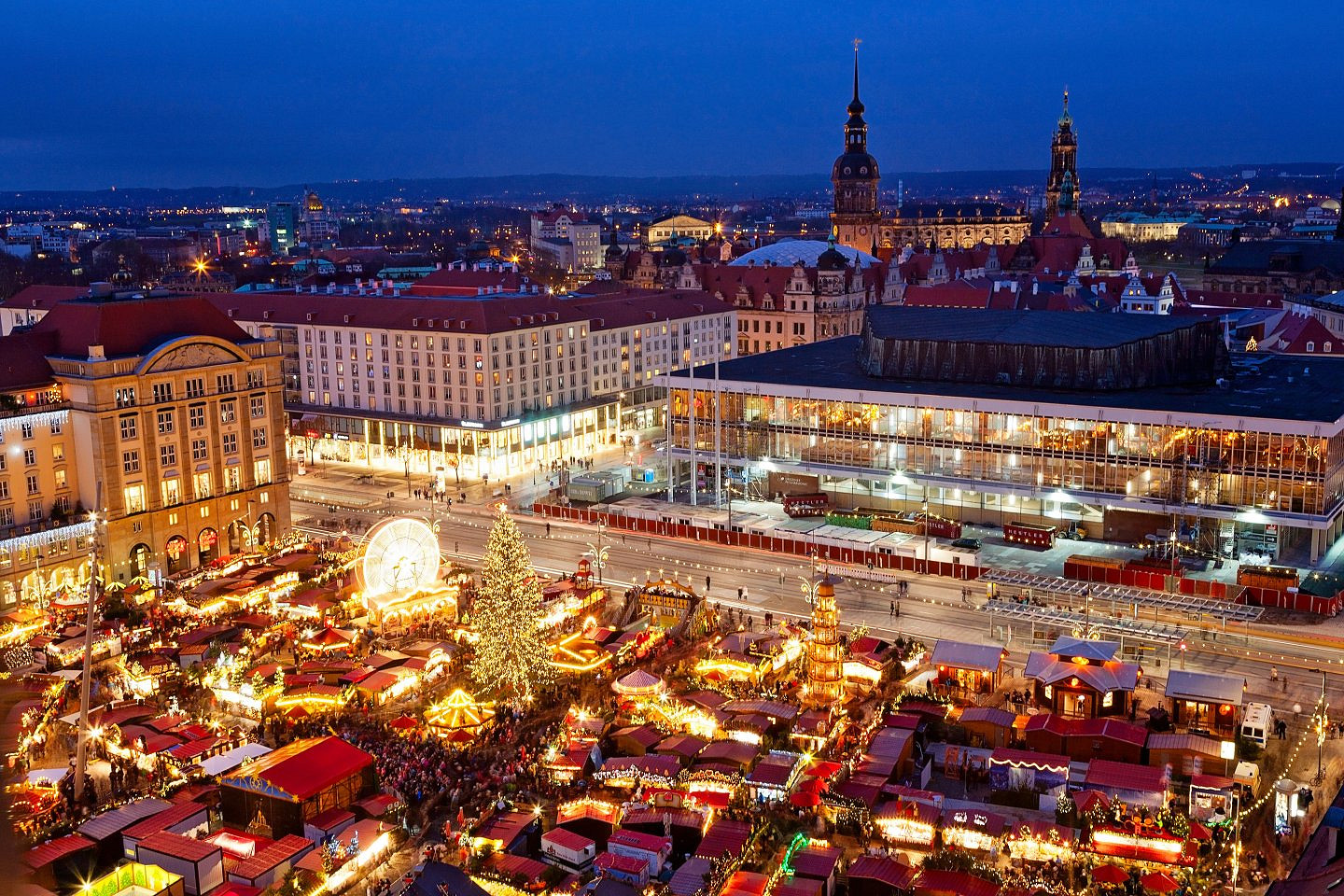 Kalėdinės Bavarijos mugės, kalnai ir pilys